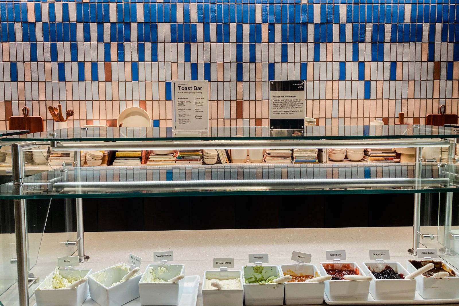 The best lounges at Chicago’s O’Hare — and how to get inside - The ...