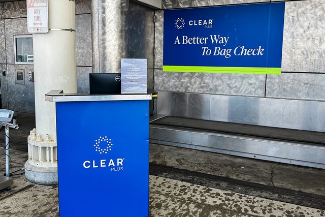 Attention, Clear users: Expedited curbside bag drop-off service is now ...