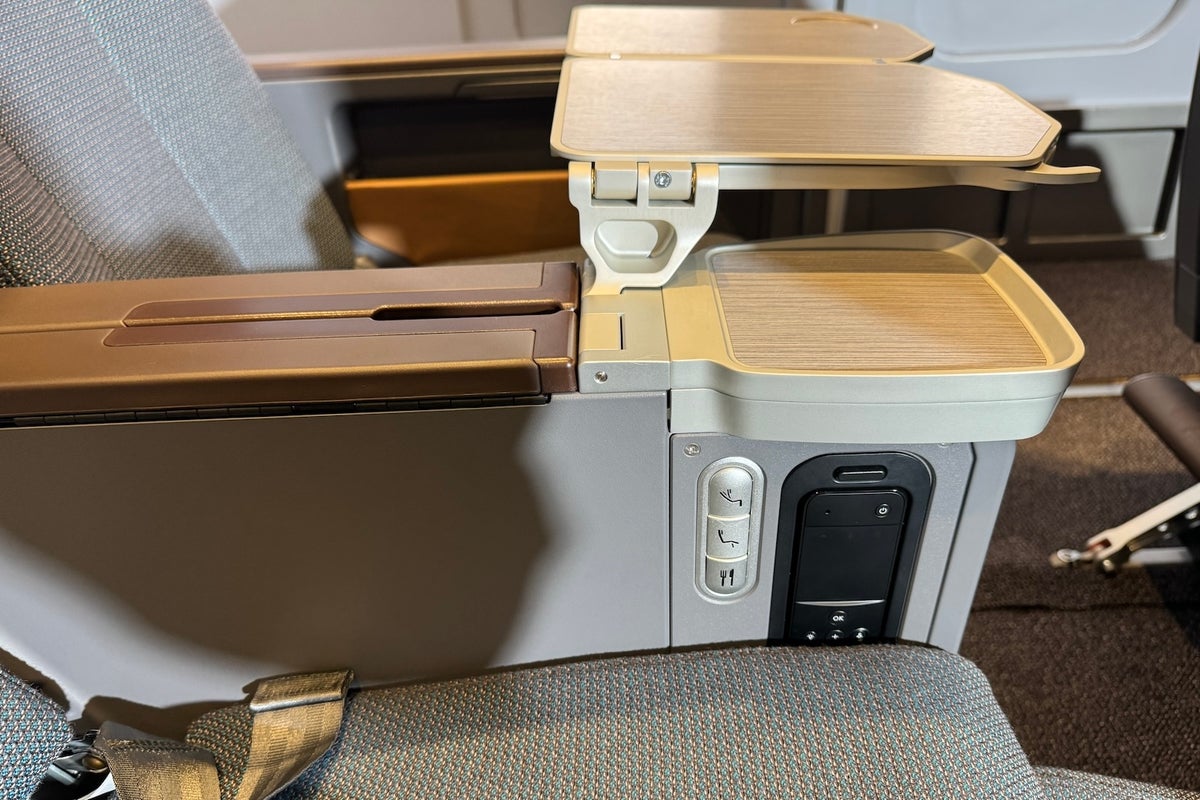 Cathay Pacific new premium economy sneak peek - The Points Guy