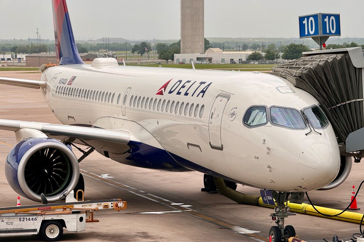 Delta unveils over 50 special nonstop flights for college football ...