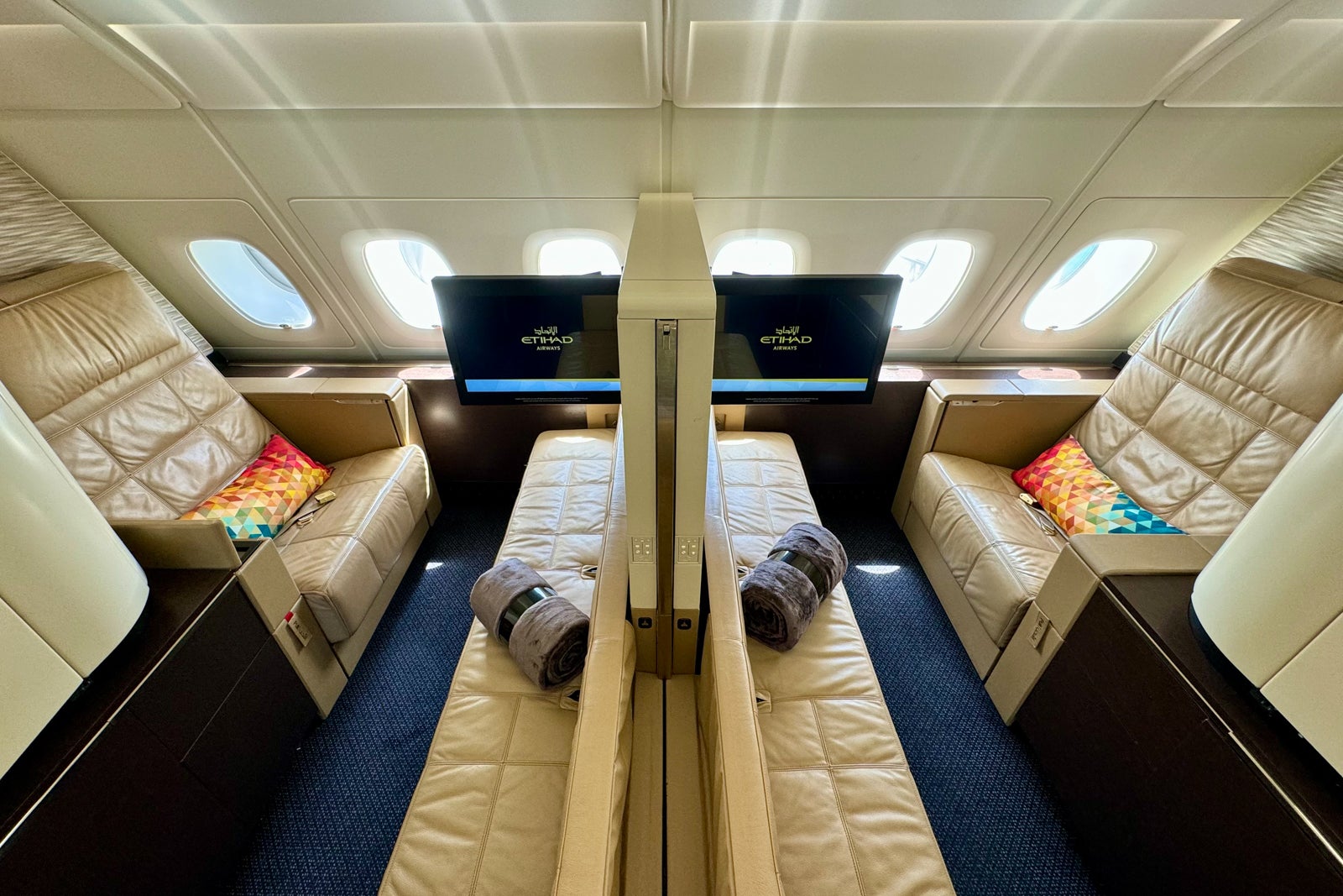 Etihad's Airbus A380 — and the exclusive Residence — is officially back ...