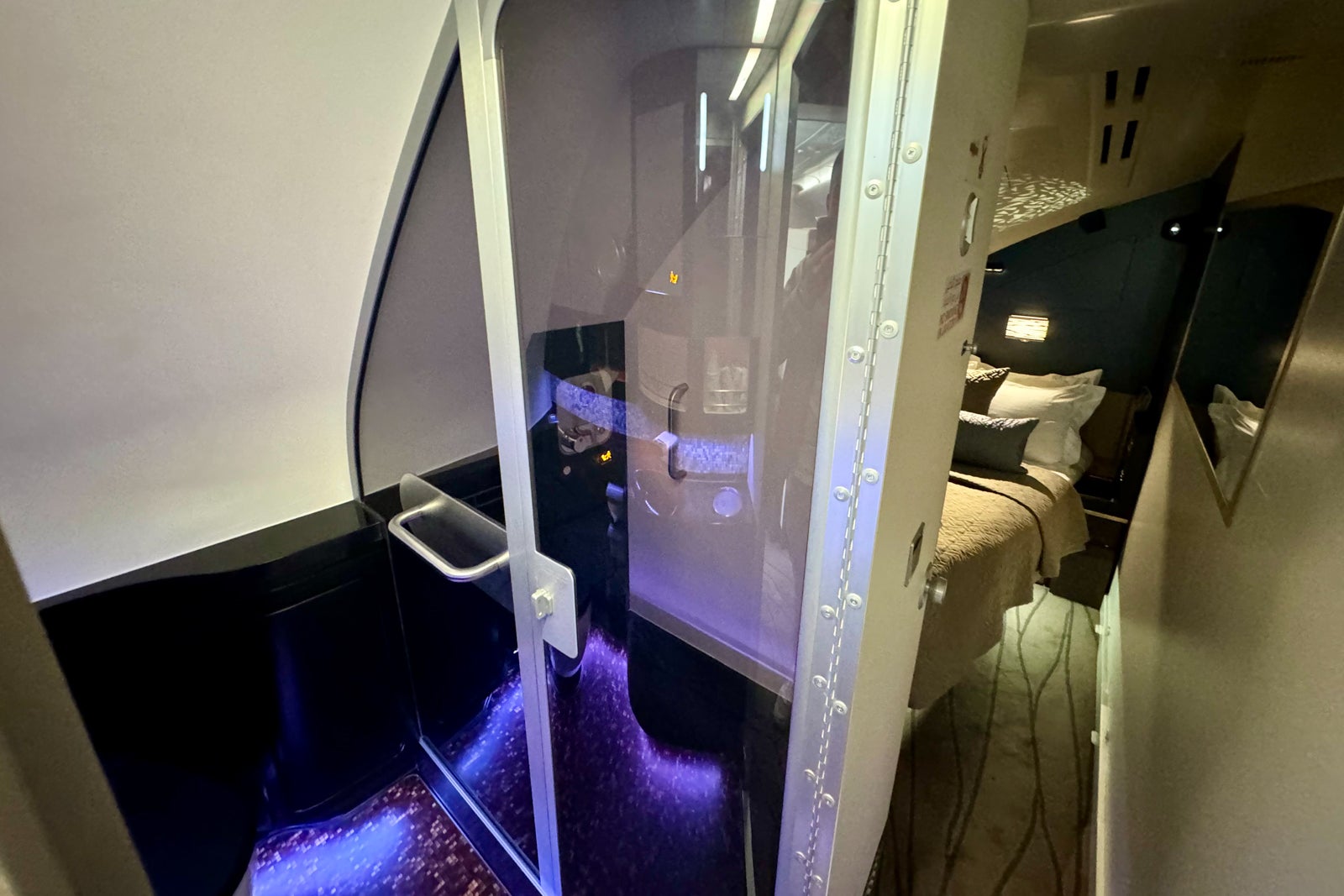 Etihad's Airbus A380 — and the exclusive Residence — is officially back ...