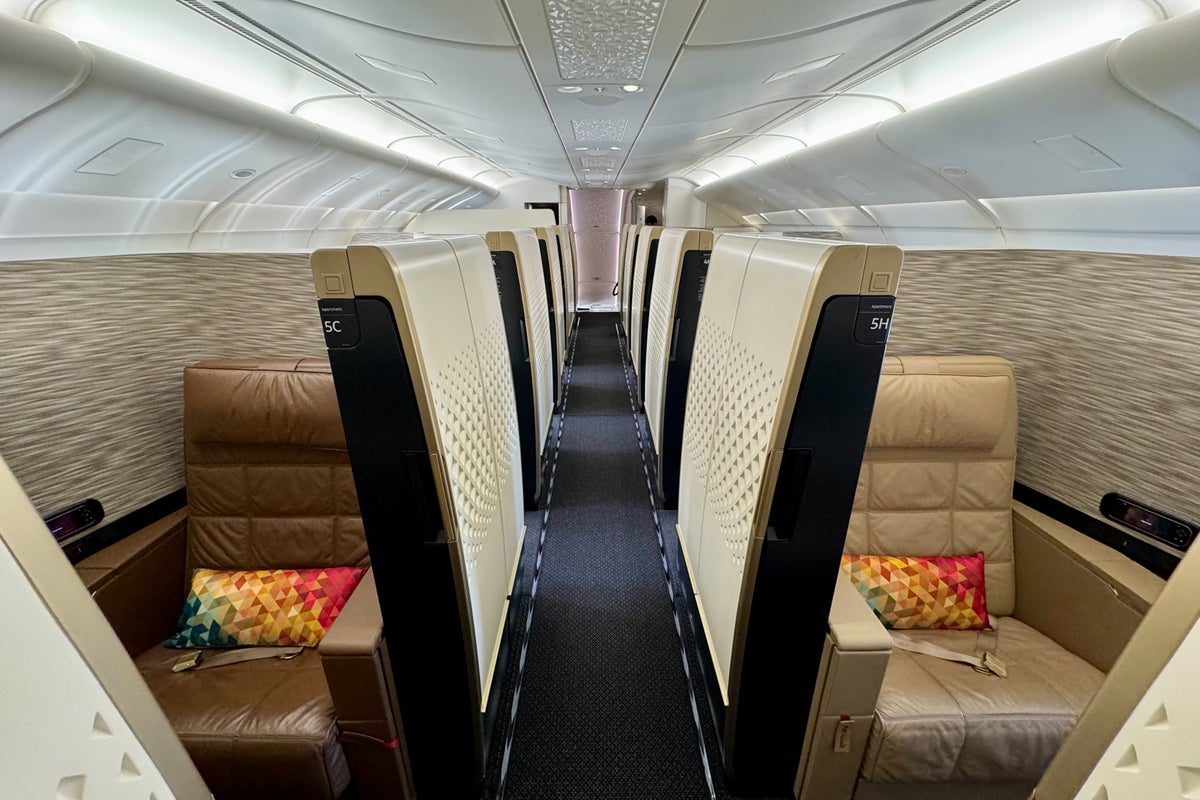 Etihad's Airbus A380 — and the exclusive Residence — is officially back ...