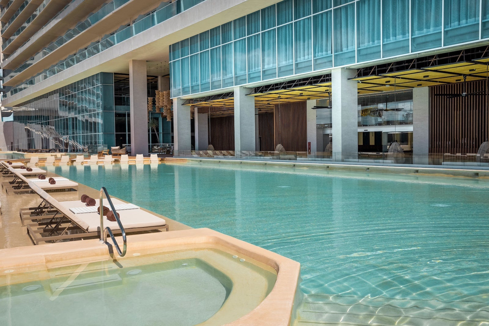 The first Hyatt Vivid all-inclusive resort opens in Cancun - The Points Guy