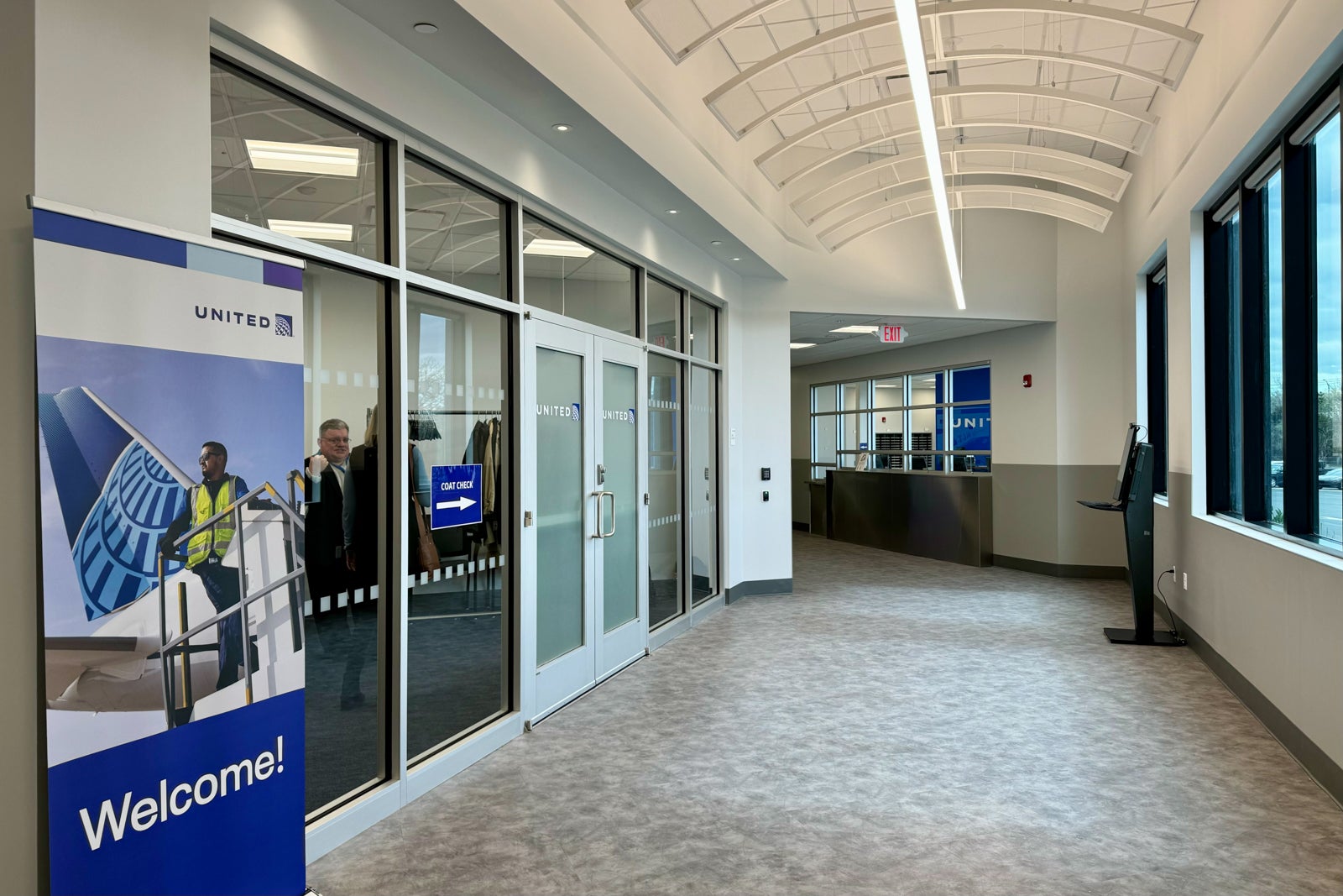 United debuts new cargo facility in Newark — here's a behind-the-scenes ...