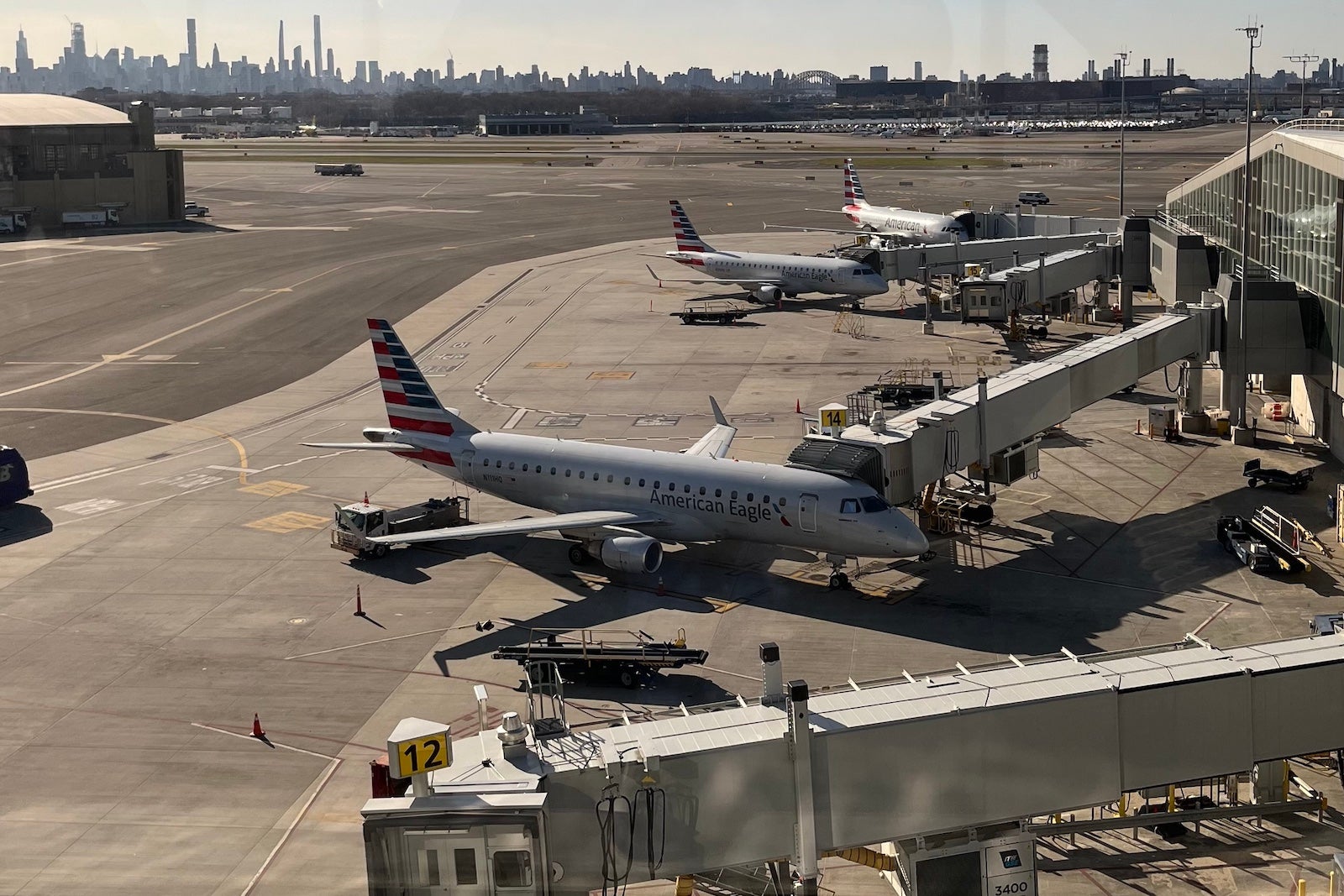 Airlines ask FAA to extend New York slot waivers through October 2025 ...