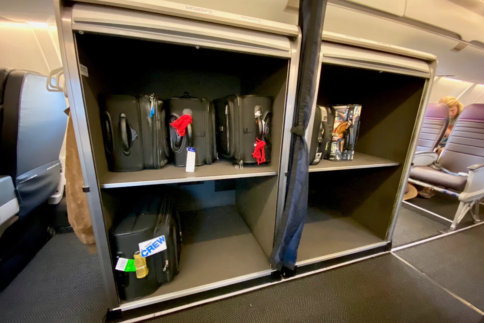 Delta joins United in debuting the special CRJ-550 regional jet - The ...