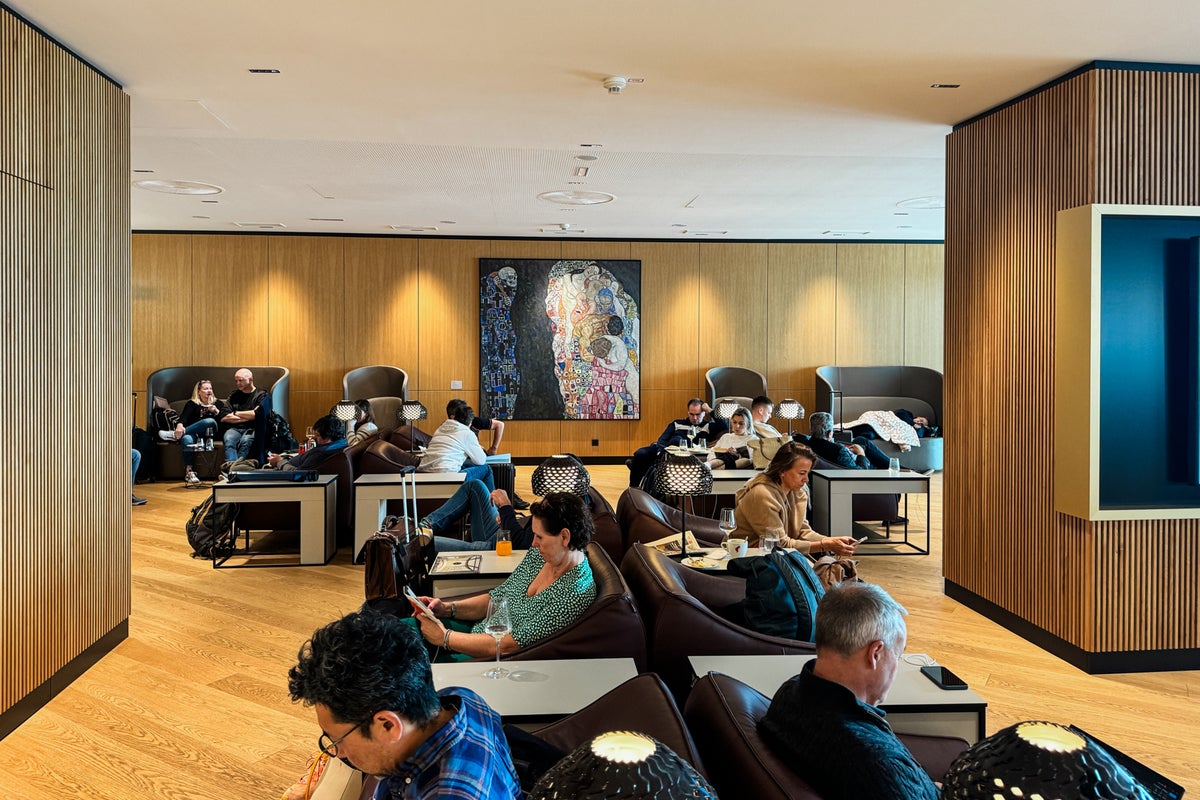 What it's like visiting the Vienna Lounge — Priority Pass' best-rated ...