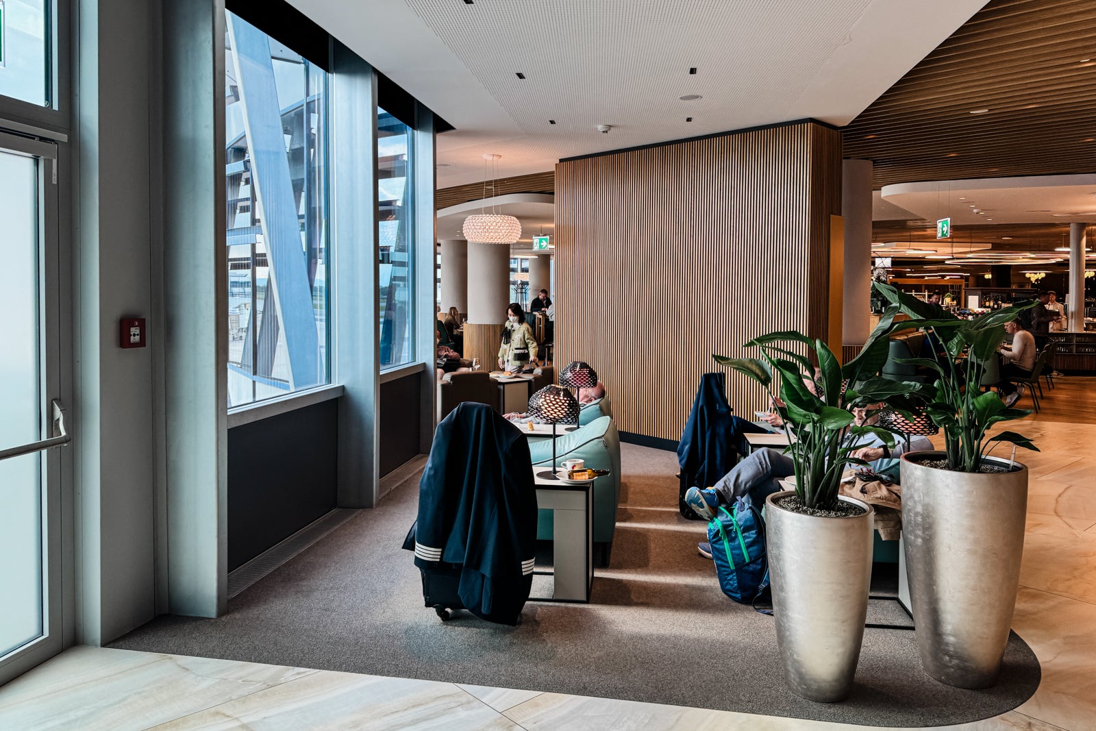 What it's like visiting the Vienna Lounge — Priority Pass' best-rated ...