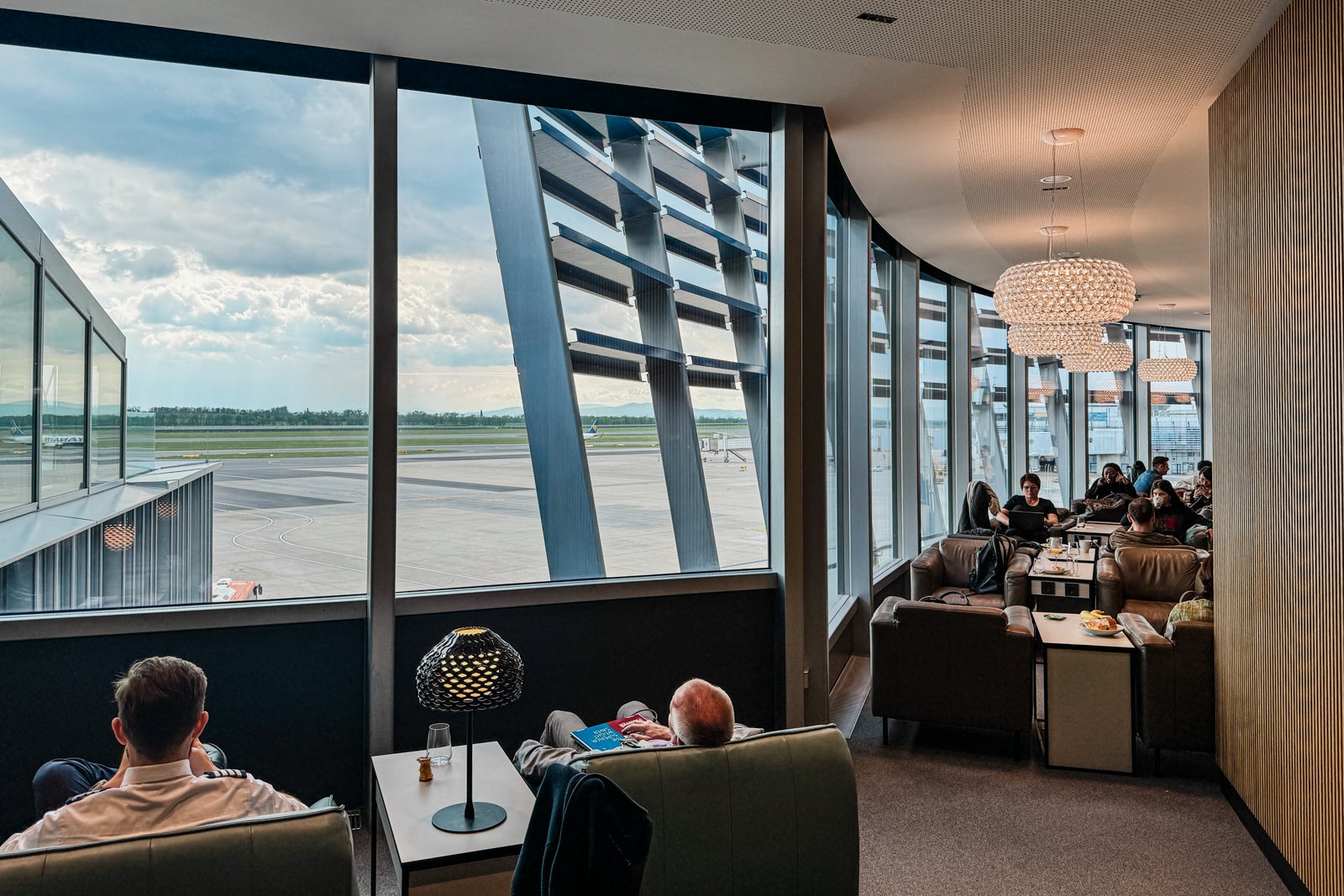What it's like visiting the Vienna Lounge — Priority Pass' best-rated ...
