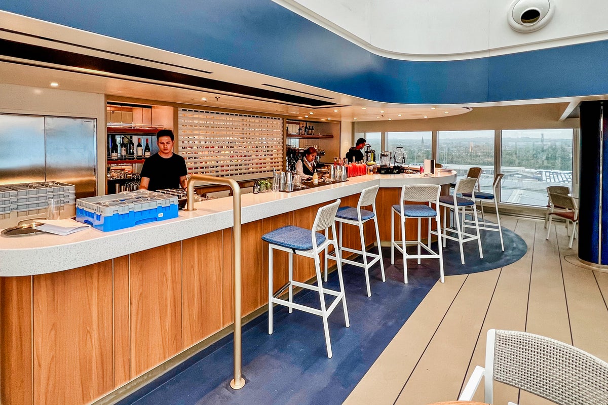 First photos: Inside Queen Anne, the stunning new cruise ship from ...