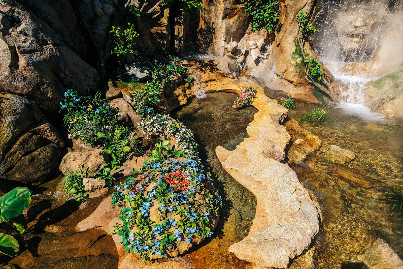 Sneak peek of Tokyo DisneySea's new Fantasy Springs rides and hotel ...