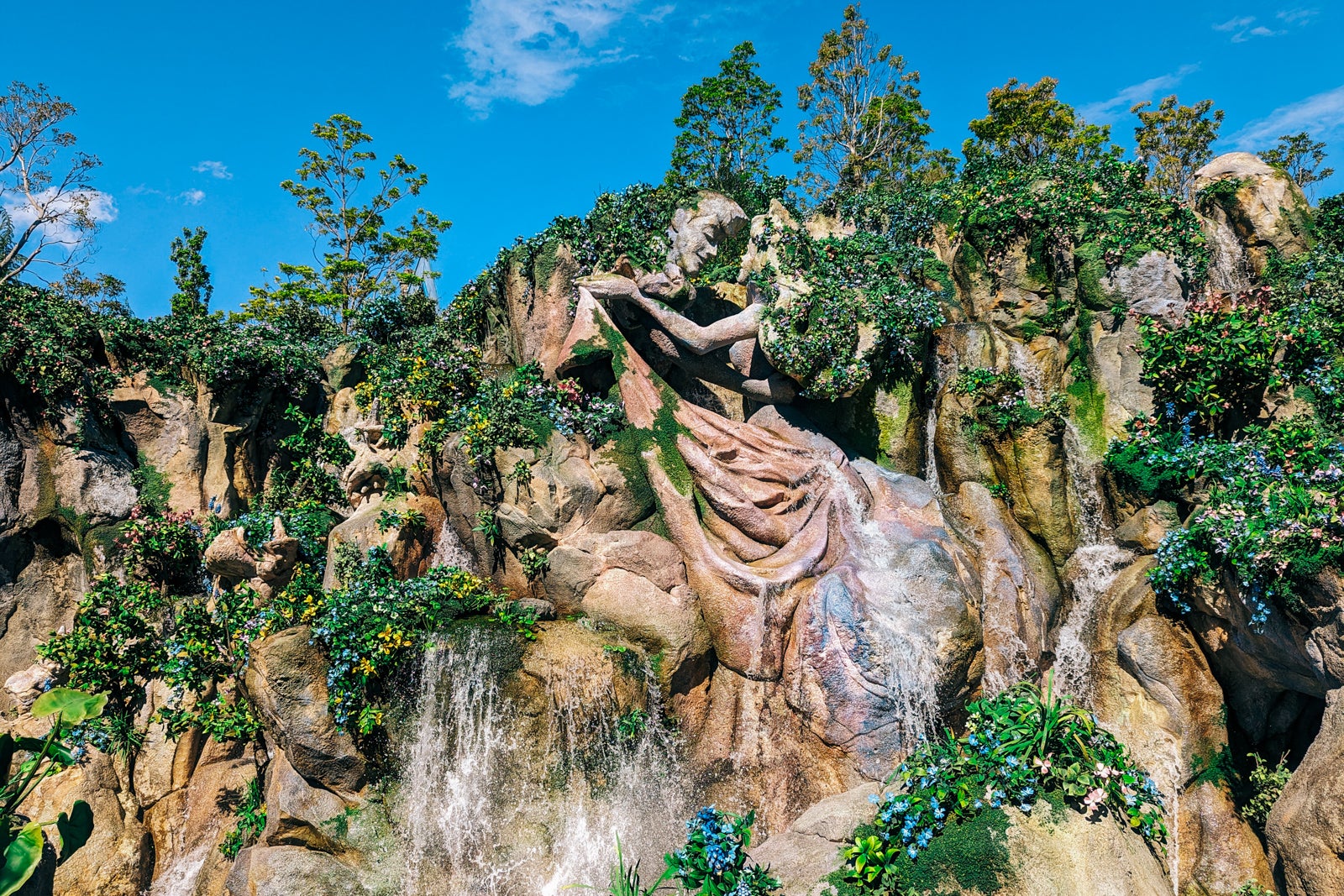 Sneak peek of Tokyo DisneySea's new Fantasy Springs rides and hotel ...