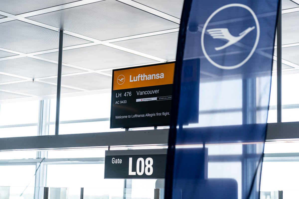 On board the first Lufthansa Allegris flight — was the new cabin worth ...