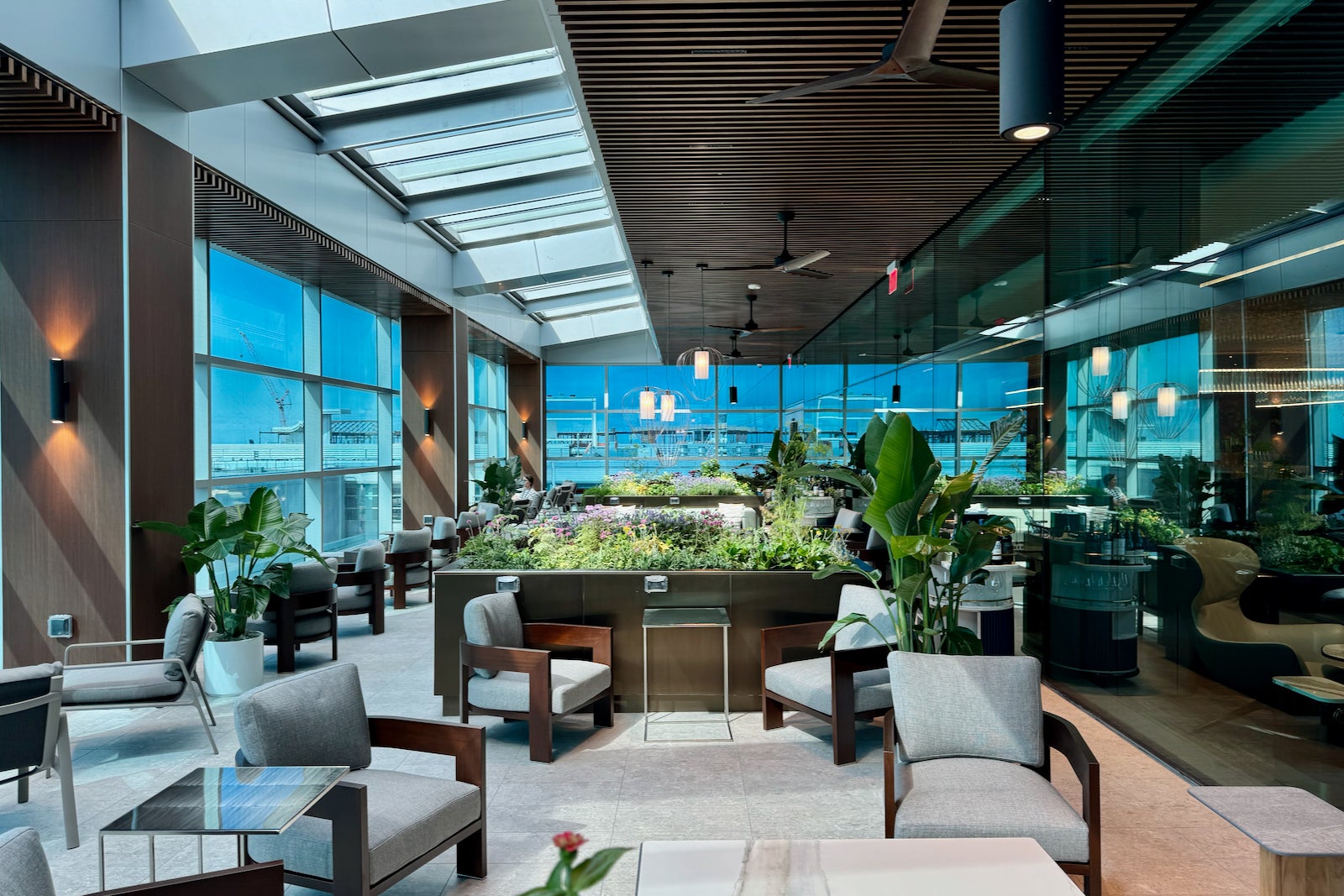 Delta's profits disappoint, raising questions about how other airlines ...