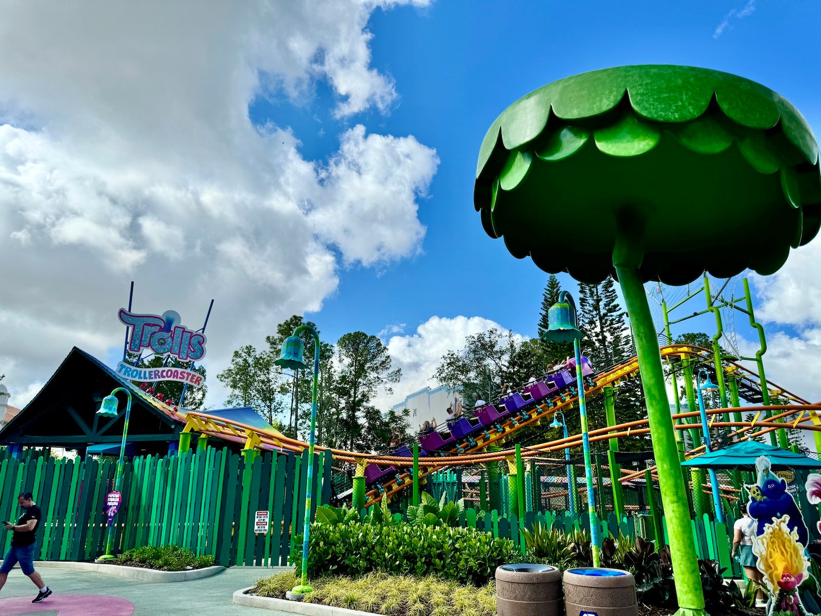 Universal Orlando launches new movie-themed parade, nighttime shows and ...