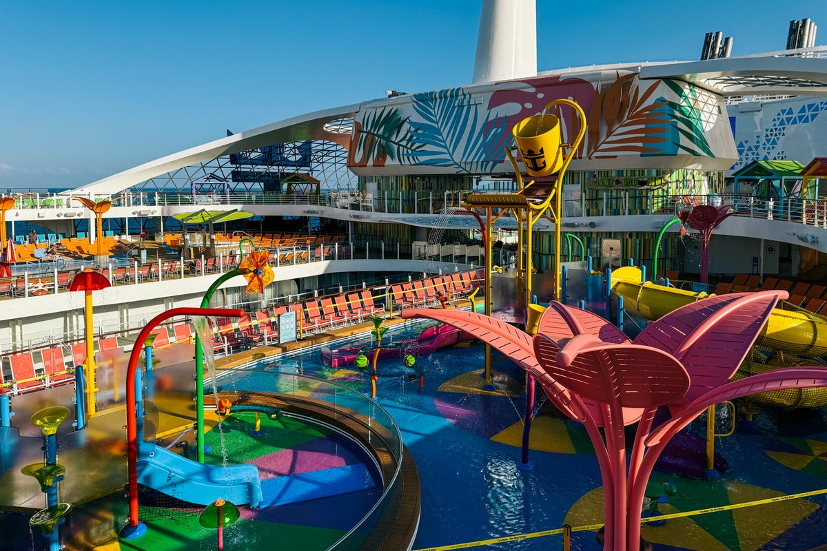 How to make the most of your time on short Utopia of the Seas cruises ...