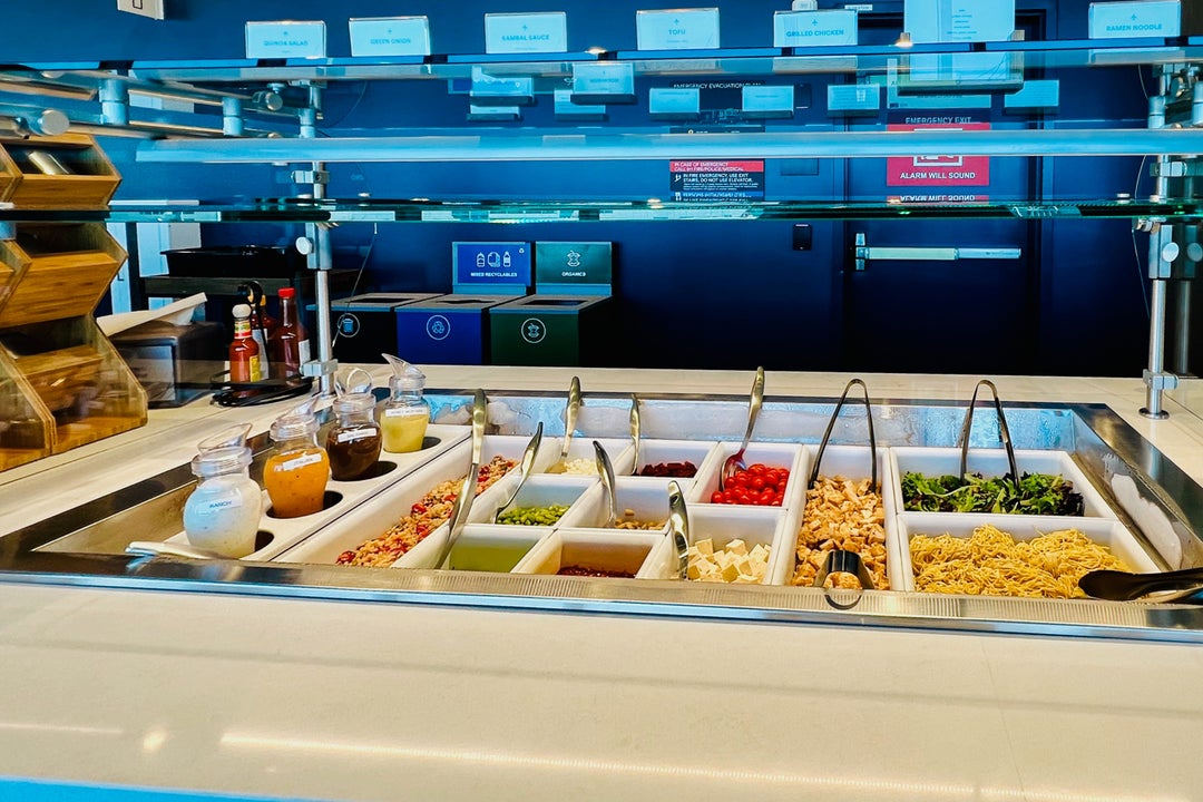 Alaska Airlines opened a new lounge at SFO — here's what to know - The ...