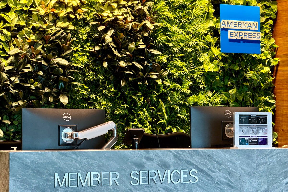 Inside the new Amex Centurion Lounge in DC's Reagan National Airport ...