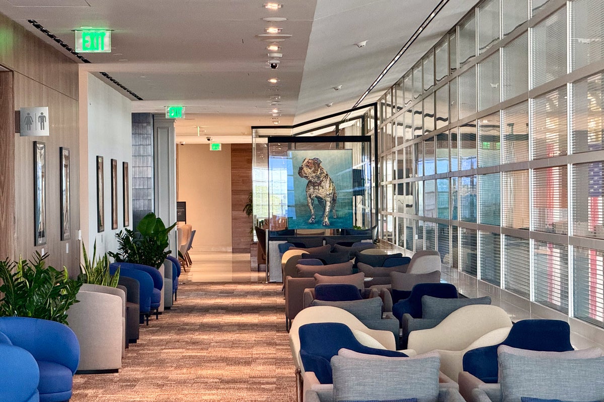 Inside the new Amex Centurion Lounge in DC's Reagan National Airport ...