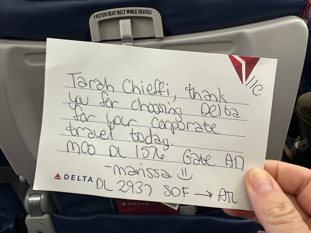 The 'notable' way flight attendants show their gratitude to frequent ...