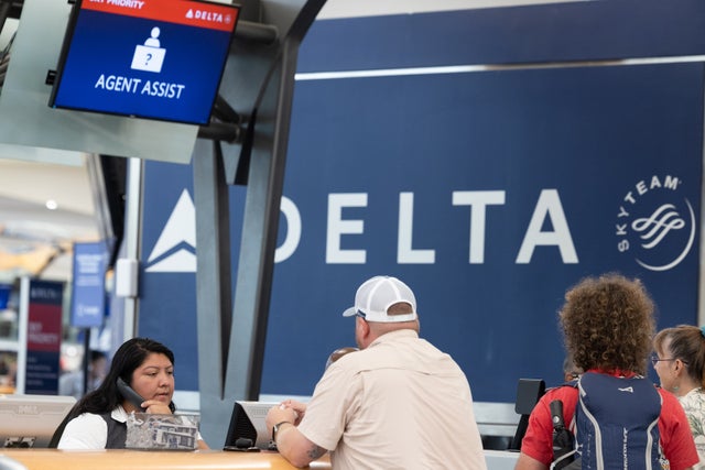 Day 5: Delta tops 5,000 cancellations as DOT opens investigation - The ...