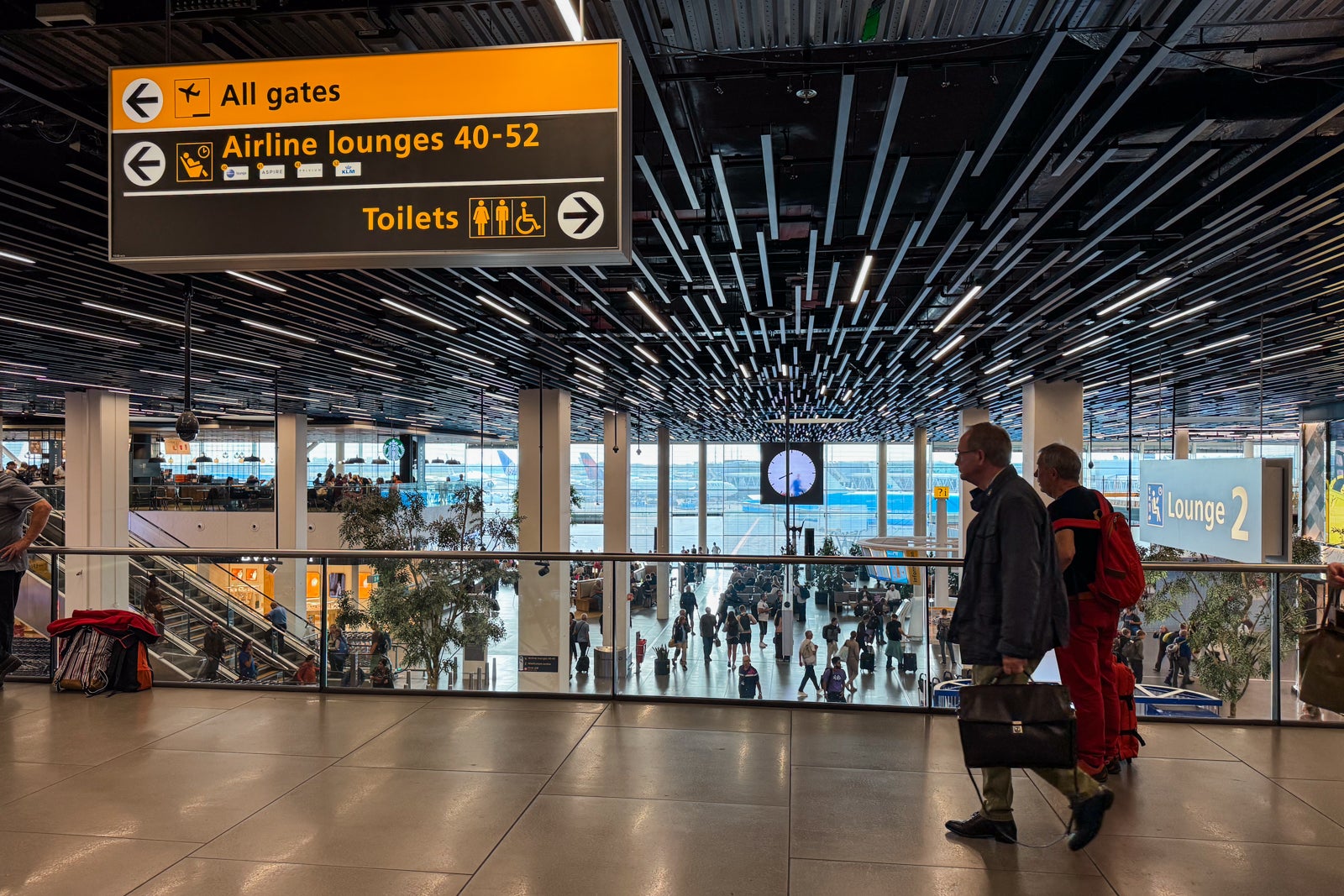 KLM's new business class has wireless charging and privacy doors - The ...