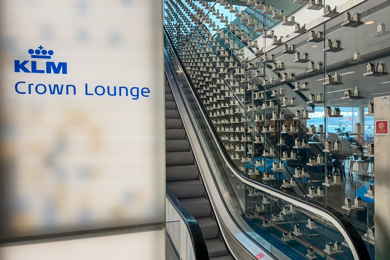 KLM's new business class has wireless charging and privacy doors - The ...