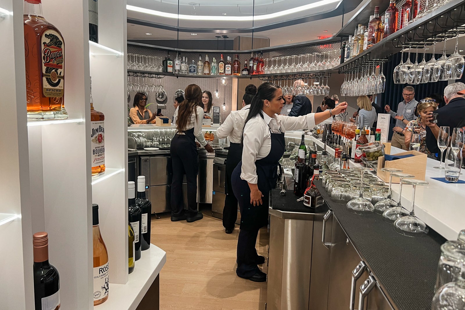 Inside the new Lufthansa lounge at Newark Liberty Airport - The Points Guy