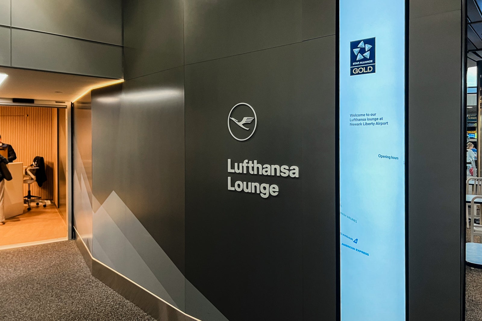 Lufthansa Miles & More: How to earn and redeem miles, elite status and ...
