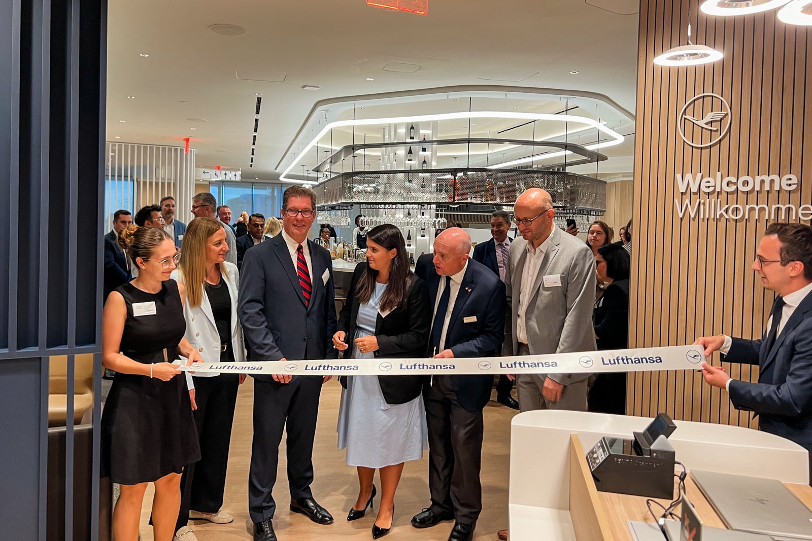 Inside the new Lufthansa lounge at Newark Liberty Airport - The Points Guy