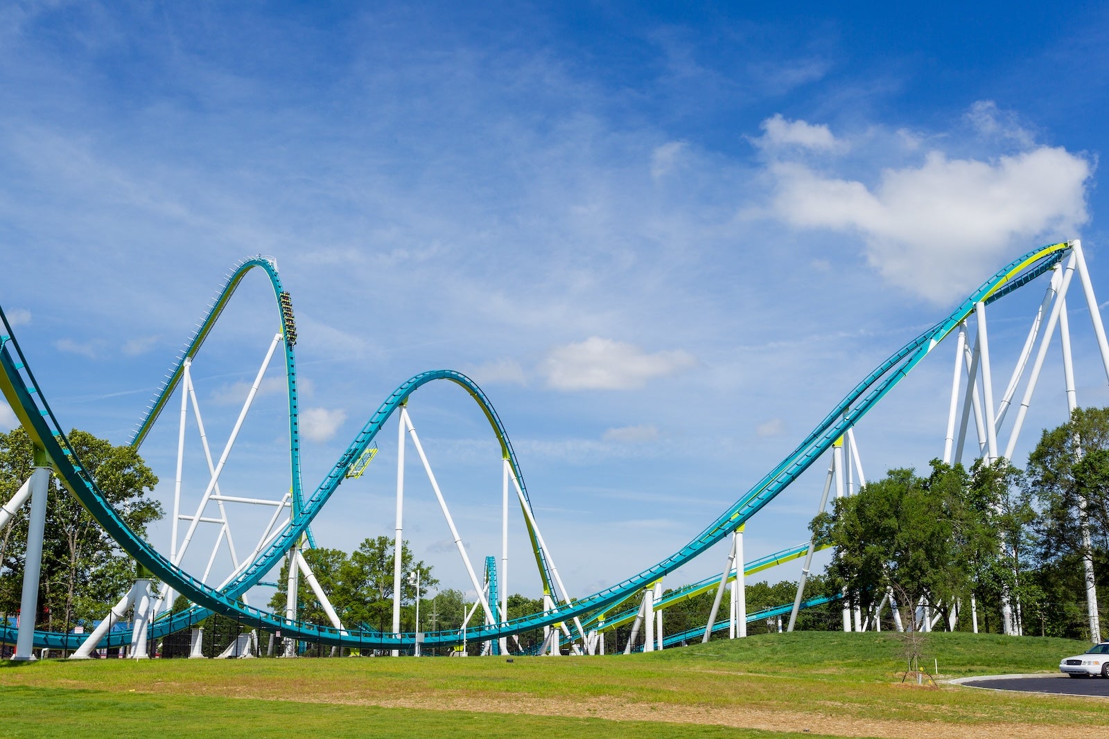 Get into 42 theme parks for a full year for less than $200 with this ...