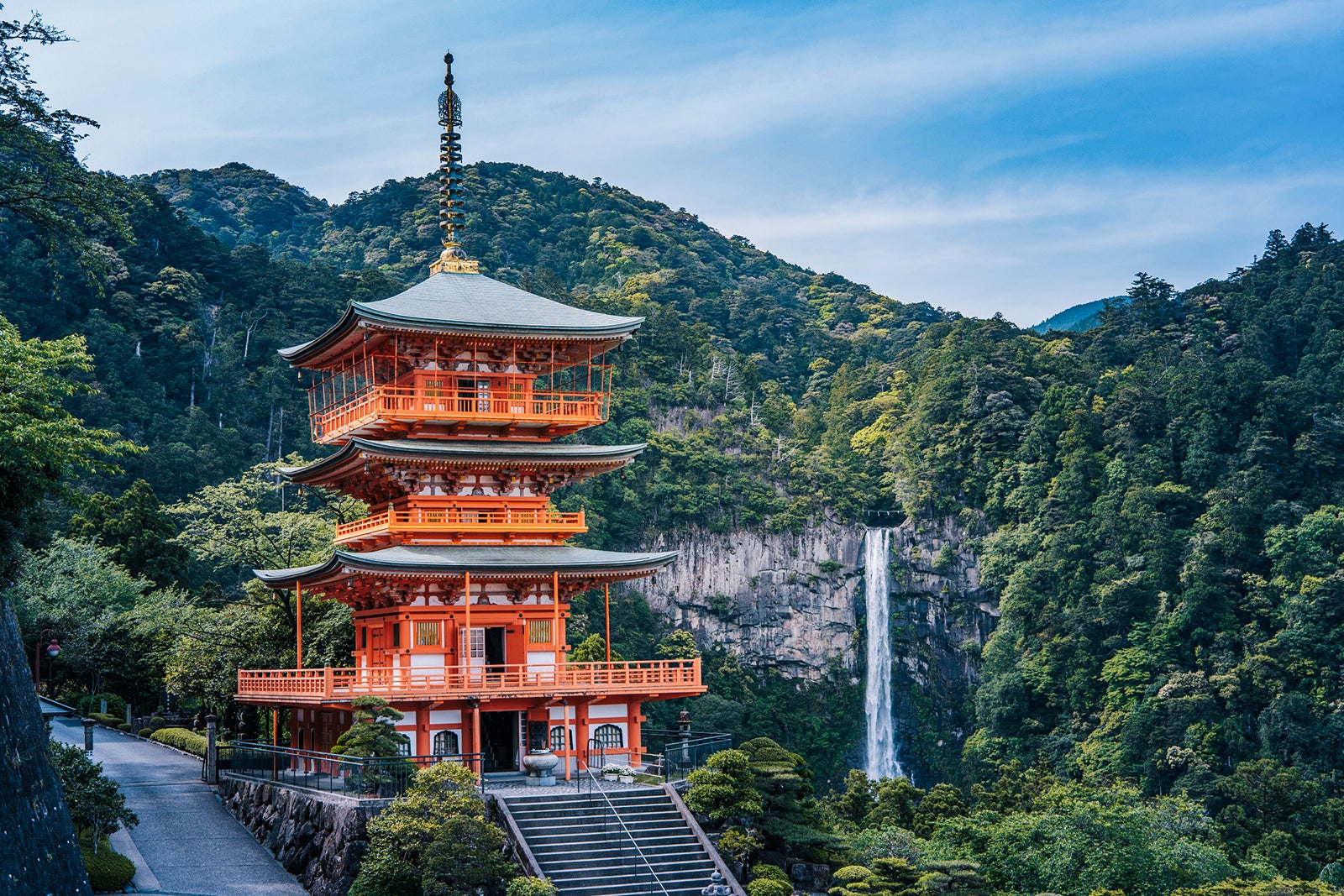 Tips for avoiding crowds while traveling in Japan - The Points Guy