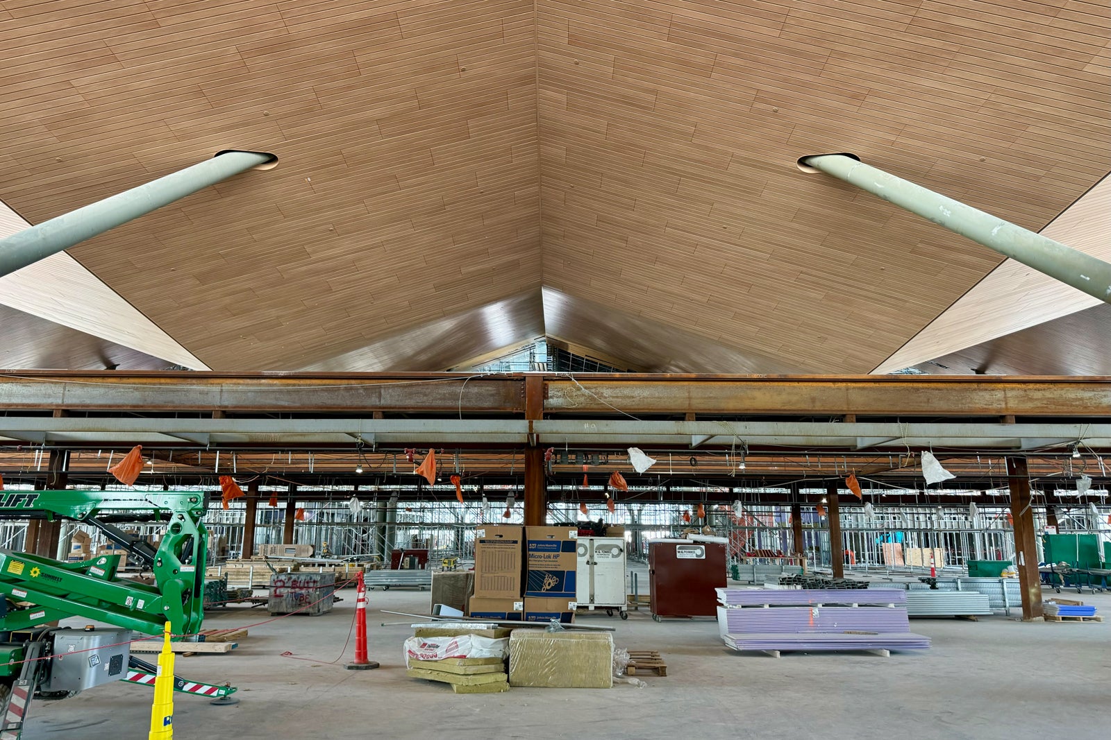 Sneak peek: Inside Pittsburgh's new state-of-the-art airport terminal ...