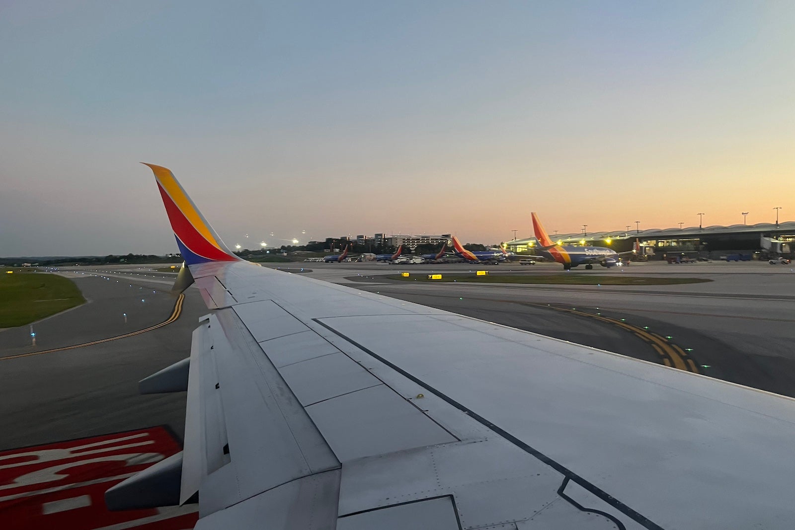 Southwest announces 13 more red-eye flights as it extends its schedule ...