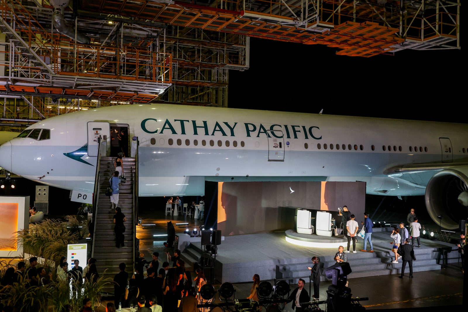 Cathay Pacific unveils swanky new 'Aria Suite' business class - The Points Guy