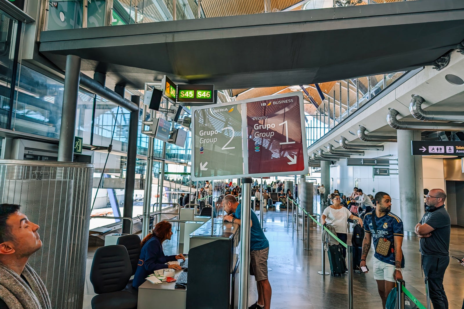 Iberia premium economy review - The Points Guy