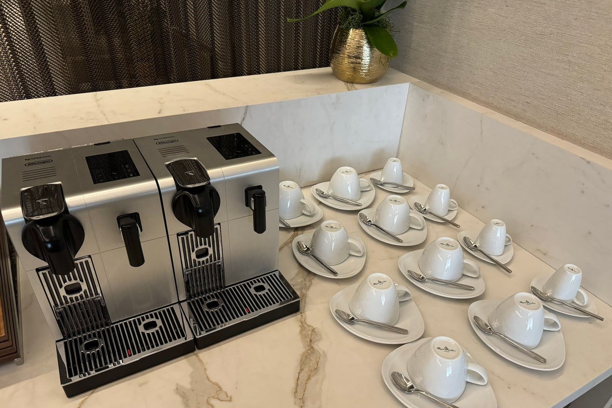 First look: Delta One Lounge at LAX dazzles in sneak peek - The Points Guy