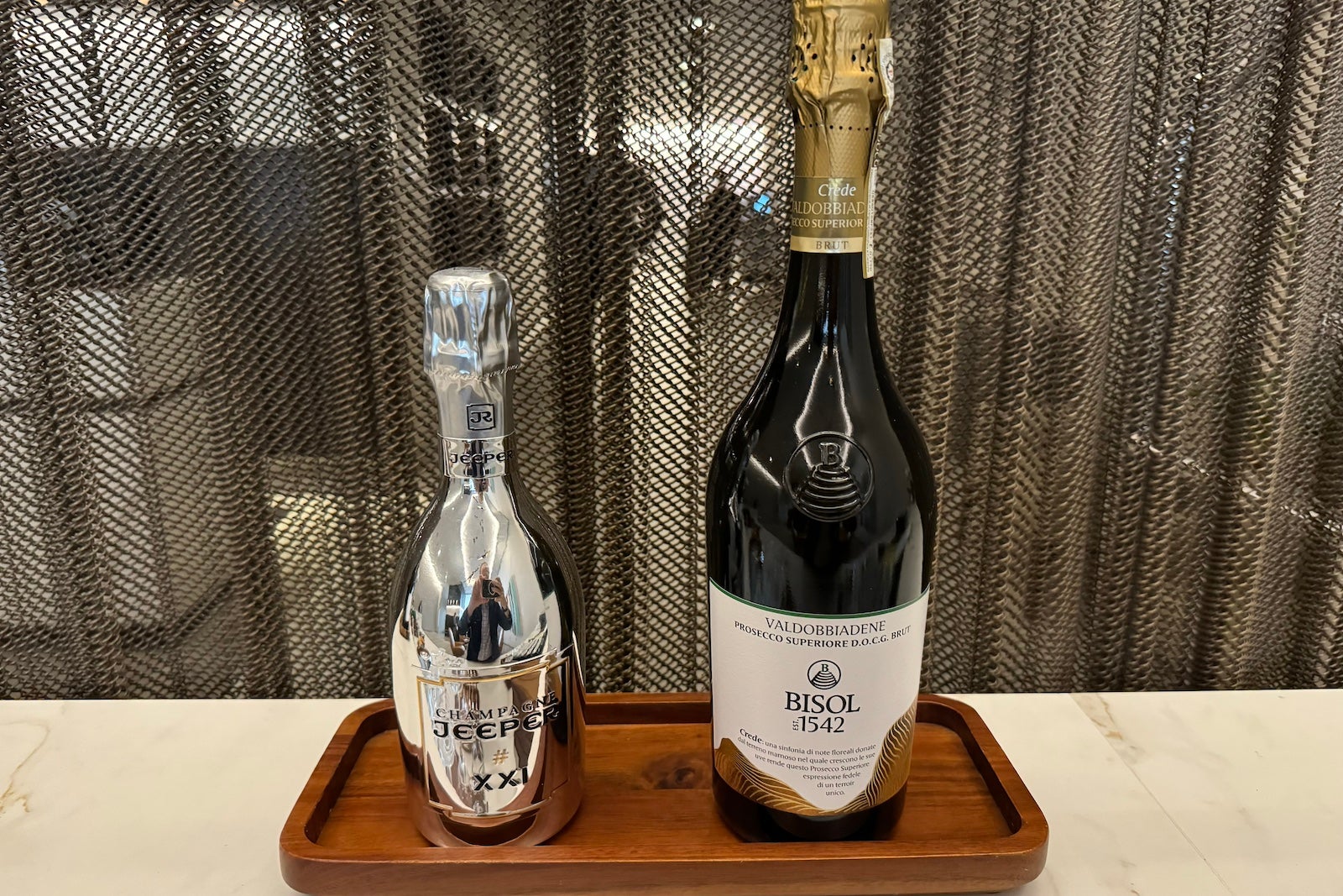 First look: Delta One Lounge at LAX dazzles in sneak peek - The Points Guy