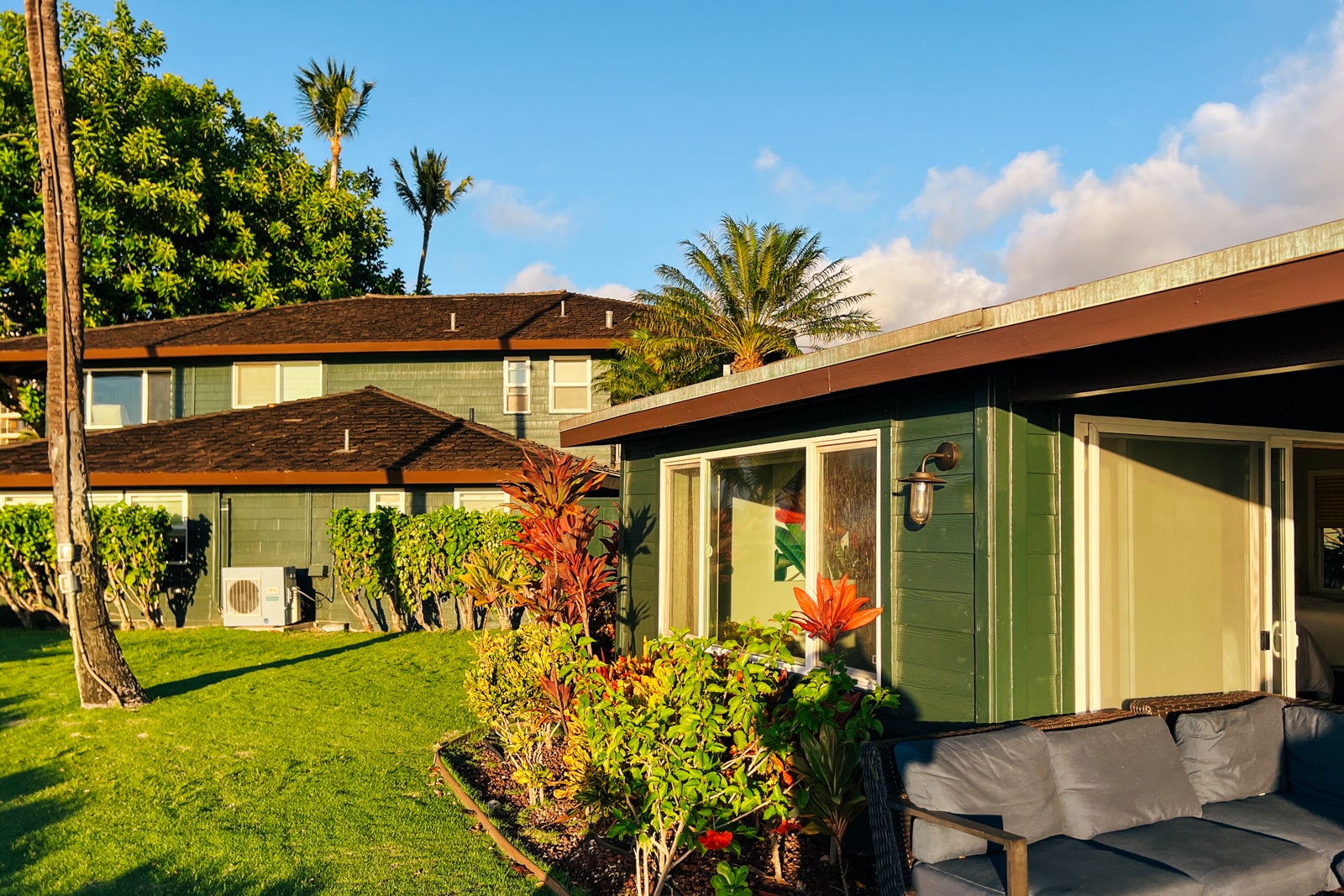 Royal Lahaina Resort & Bungalows review - The Points Guy