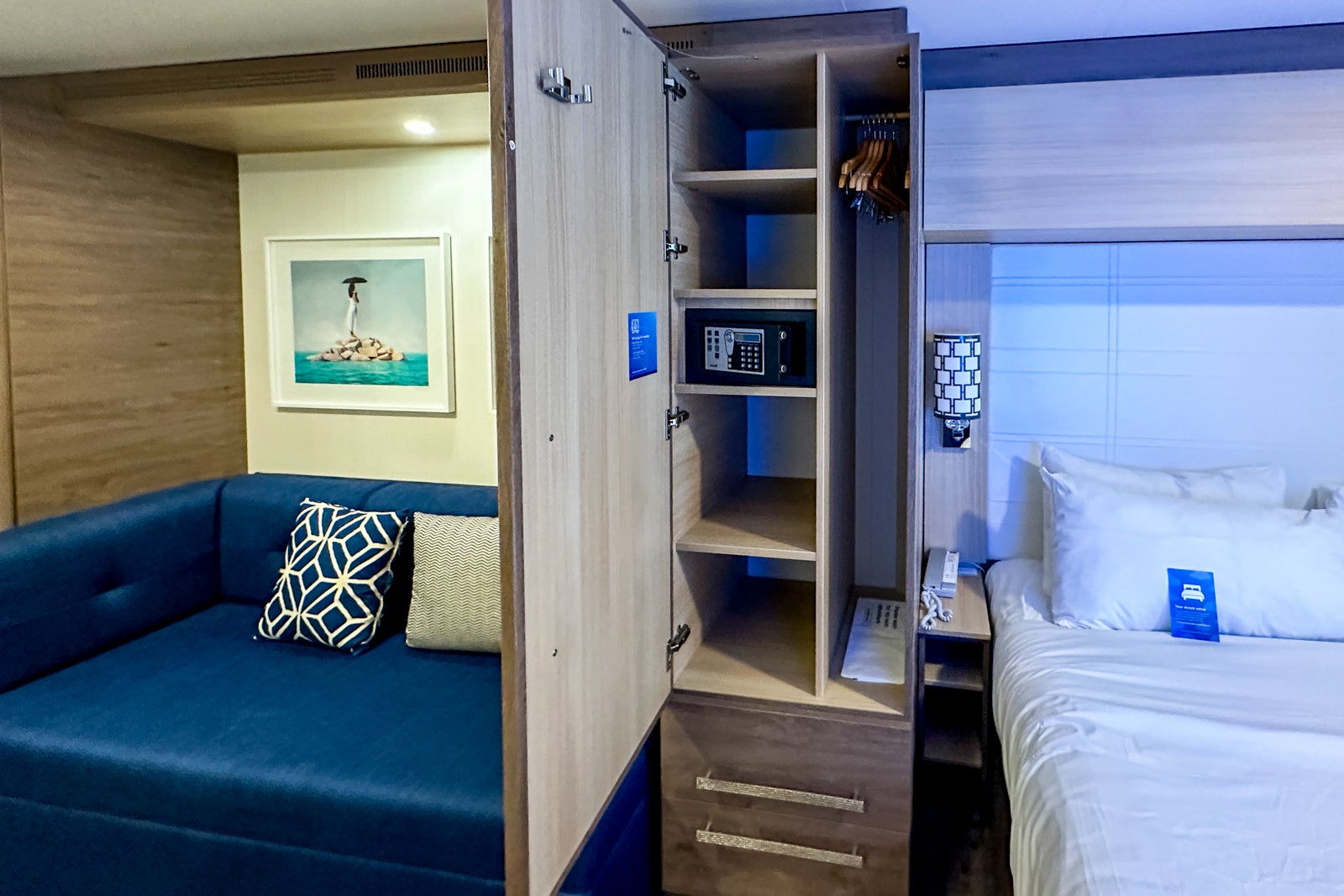 What is a Royal Caribbean virtual balcony cabin on a cruise? - The ...