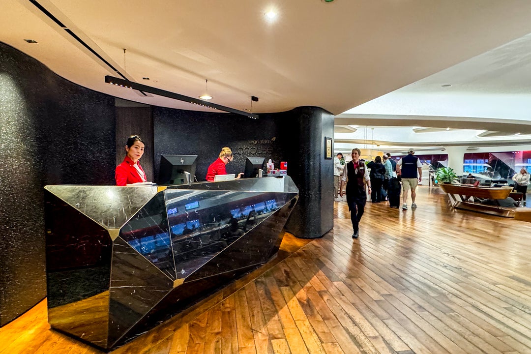 An in-depth review of the Upper Class suites aboard the Virgin Atlantic ...