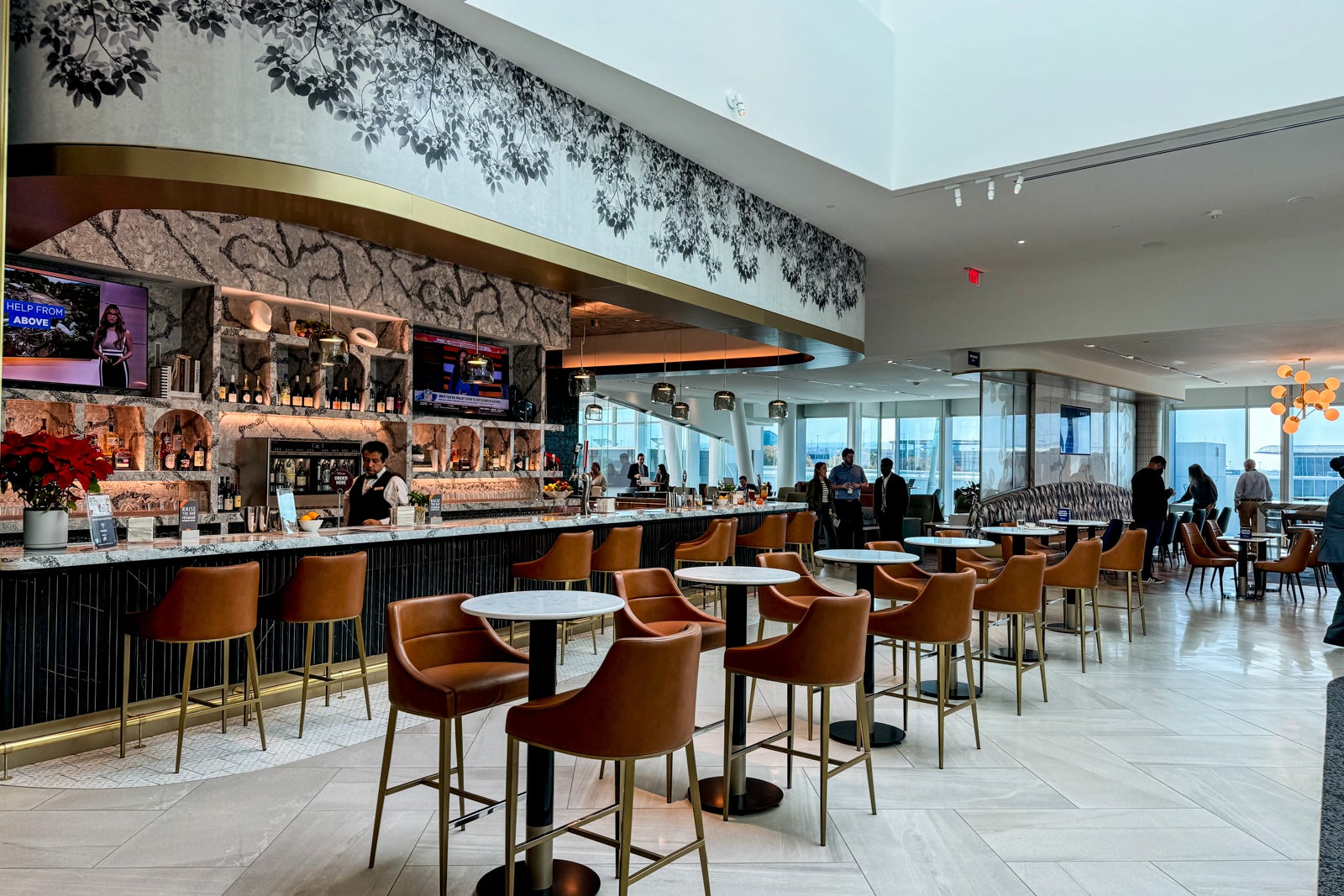 These are our favorite Delta Sky Clubs in the US — and a card we love ...