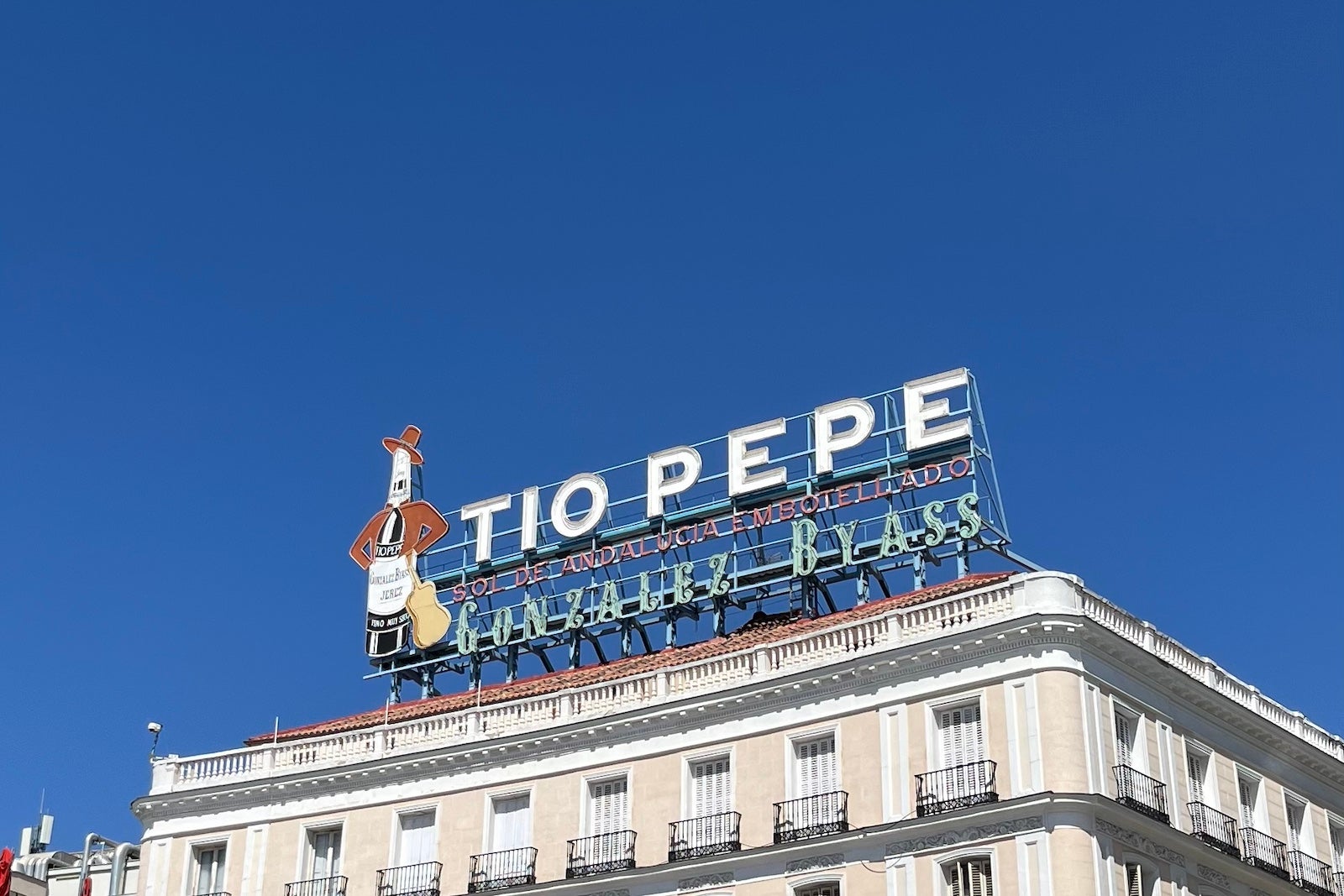 JetBlue adds 2 new European routes, including first-ever flights to ...