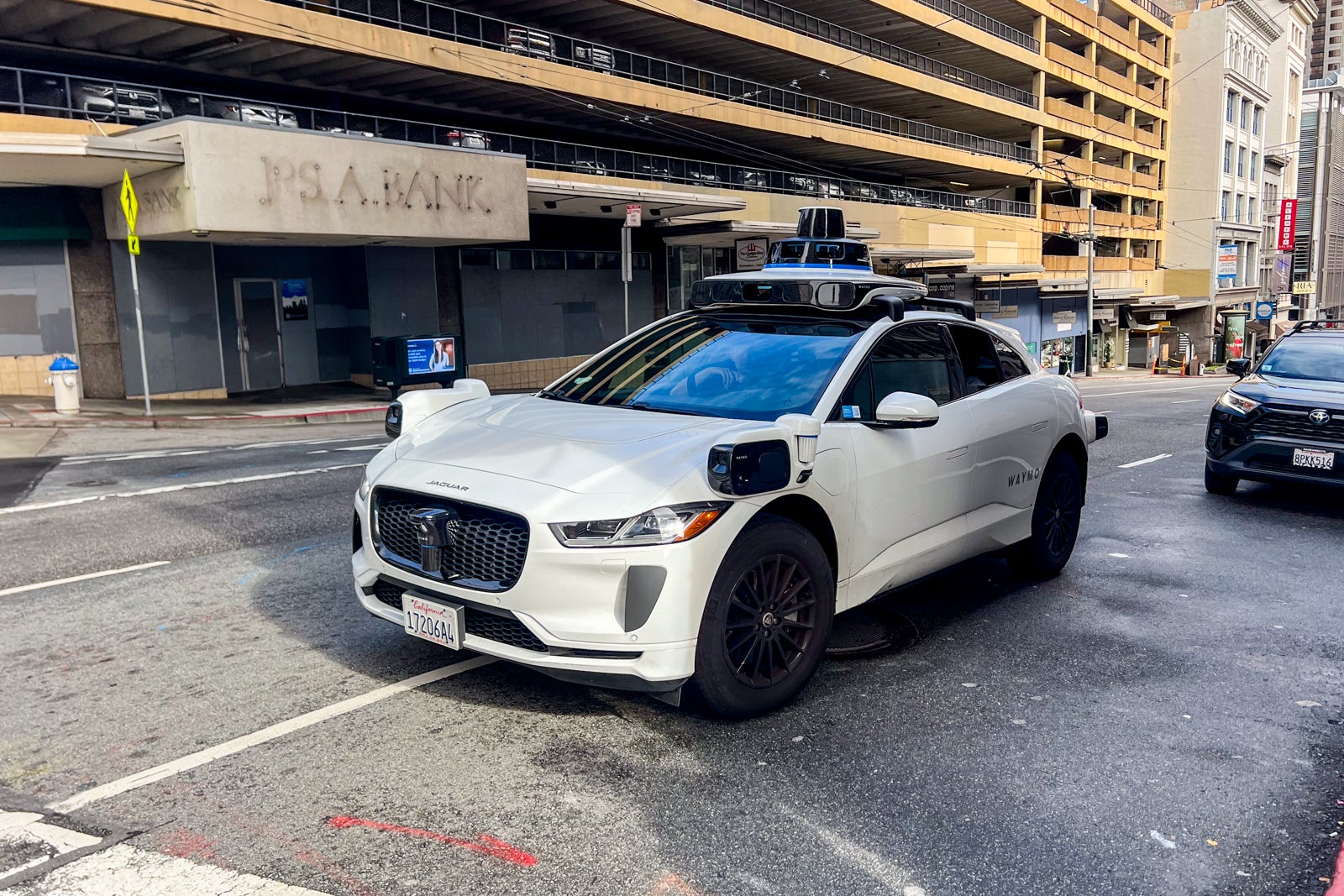 Taking a Waymo self driving car in San Francisco: my driverless taxi ...