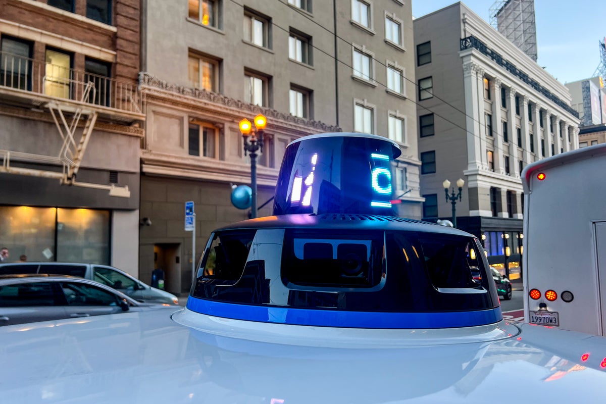 Taking a Waymo self driving car in San Francisco: my driverless taxi ...