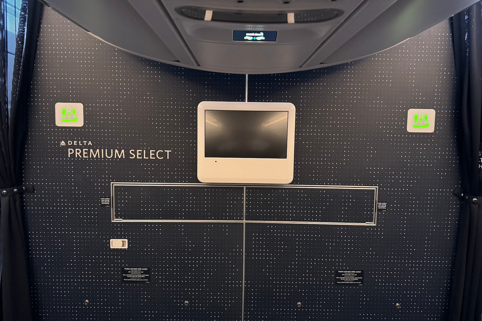 Sneak peek: On board the first Delta Air Lines jet sporting its all-new ...