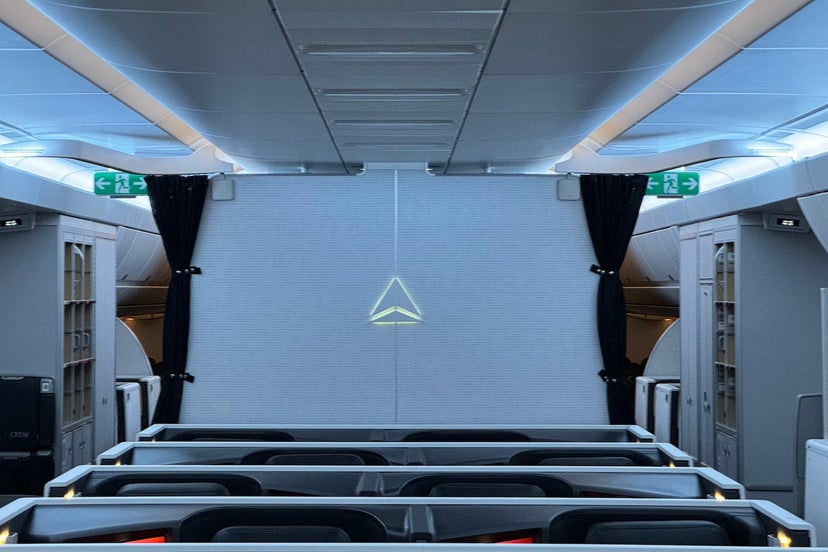 Sneak peek: On board the first Delta Air Lines jet sporting its all-new ...