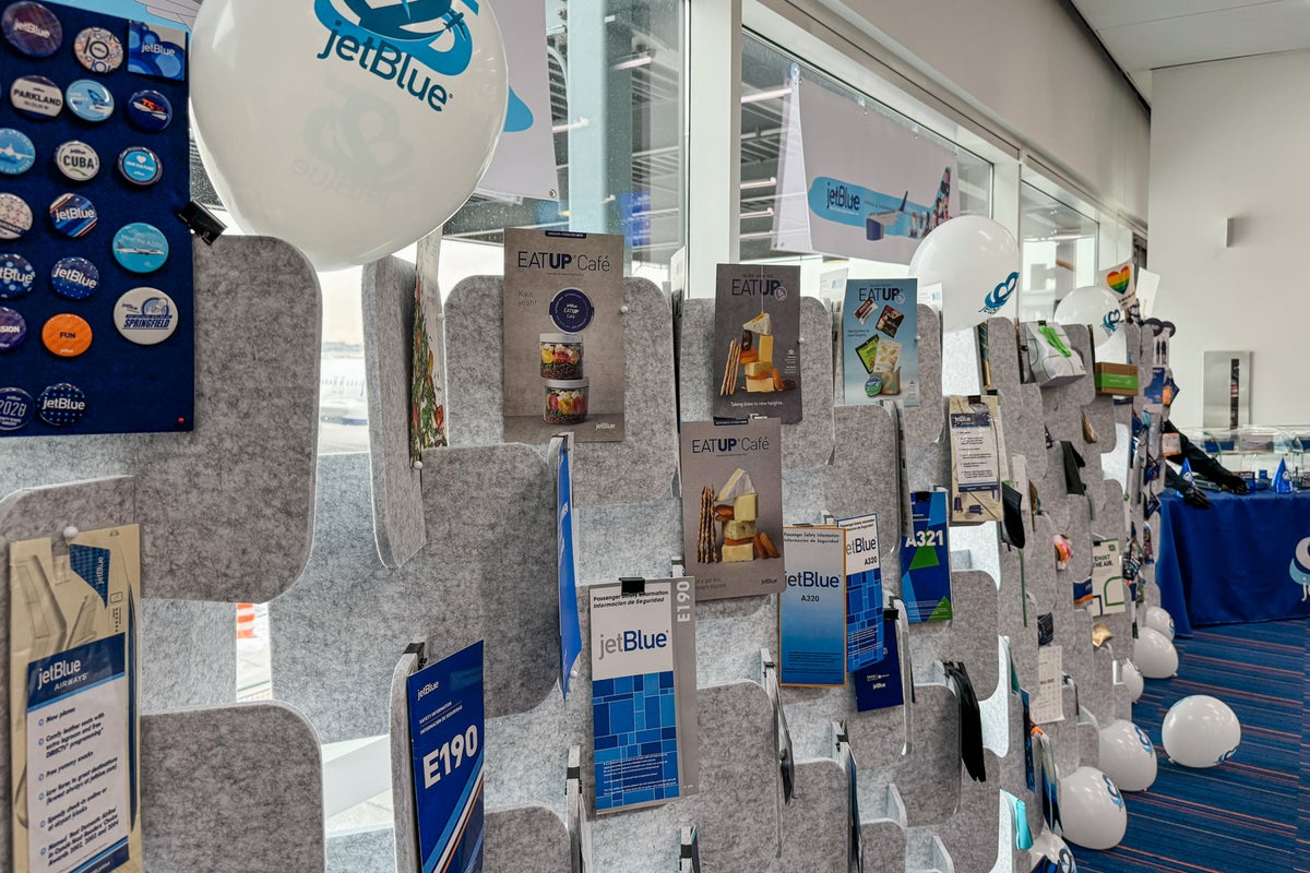 JetBlue turns 25: On board the celebratory anniversary flight - The ...