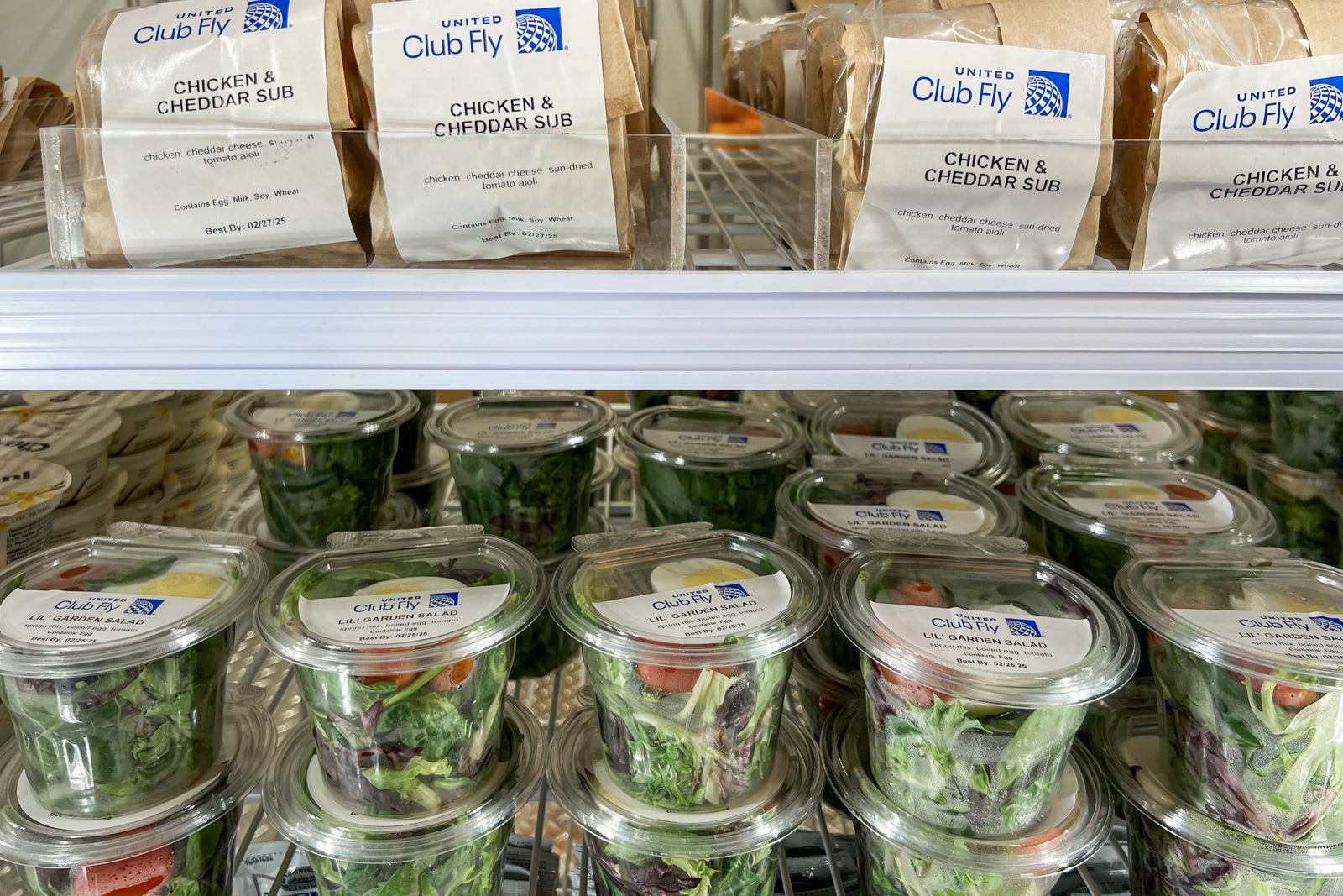 United Airlines opens its second grab-and-go 'lounge' in Houston today ...